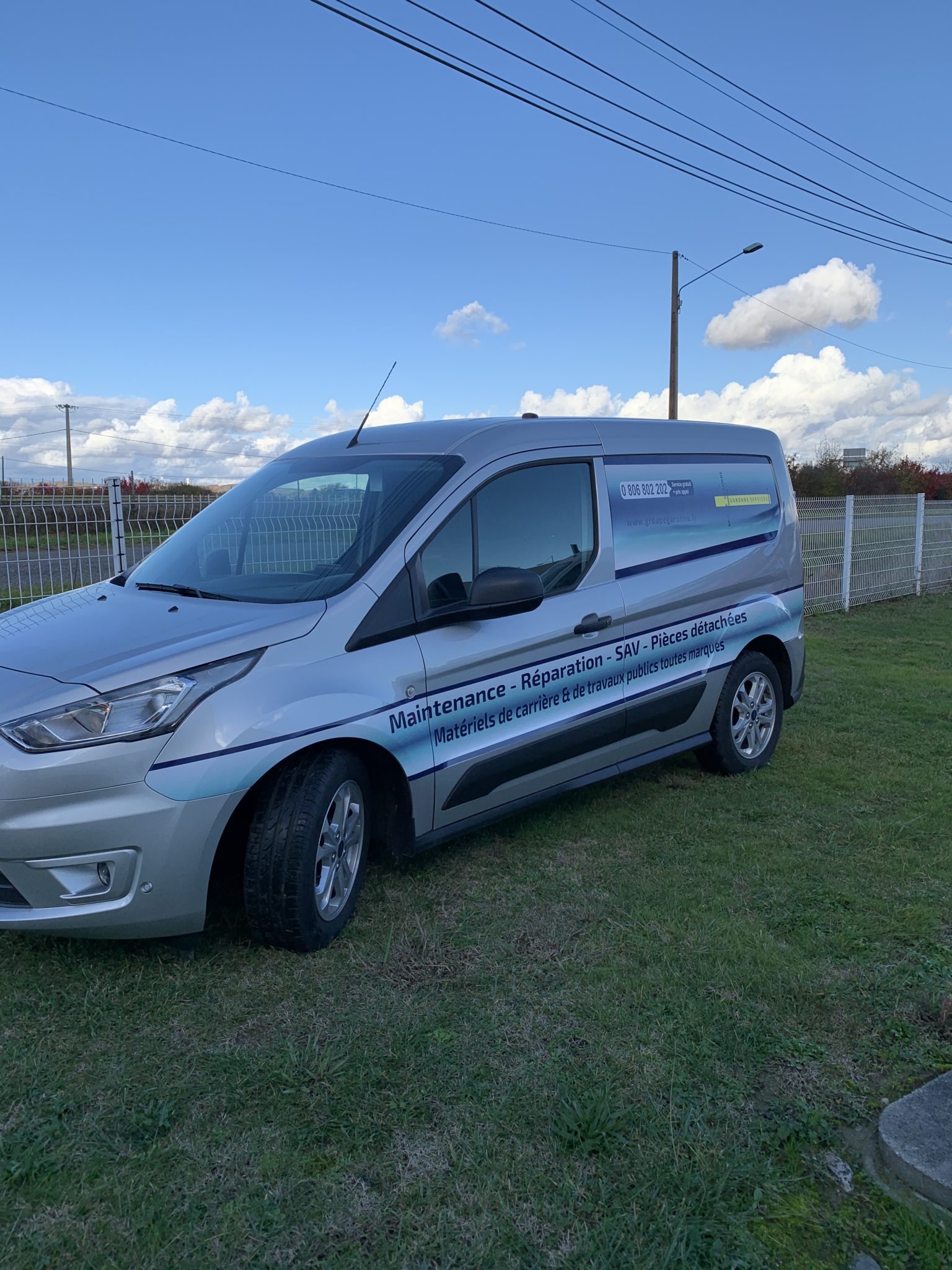 Marquage Pub FORD Connect et Transit (Groupe Garonne) - ID Factory ...